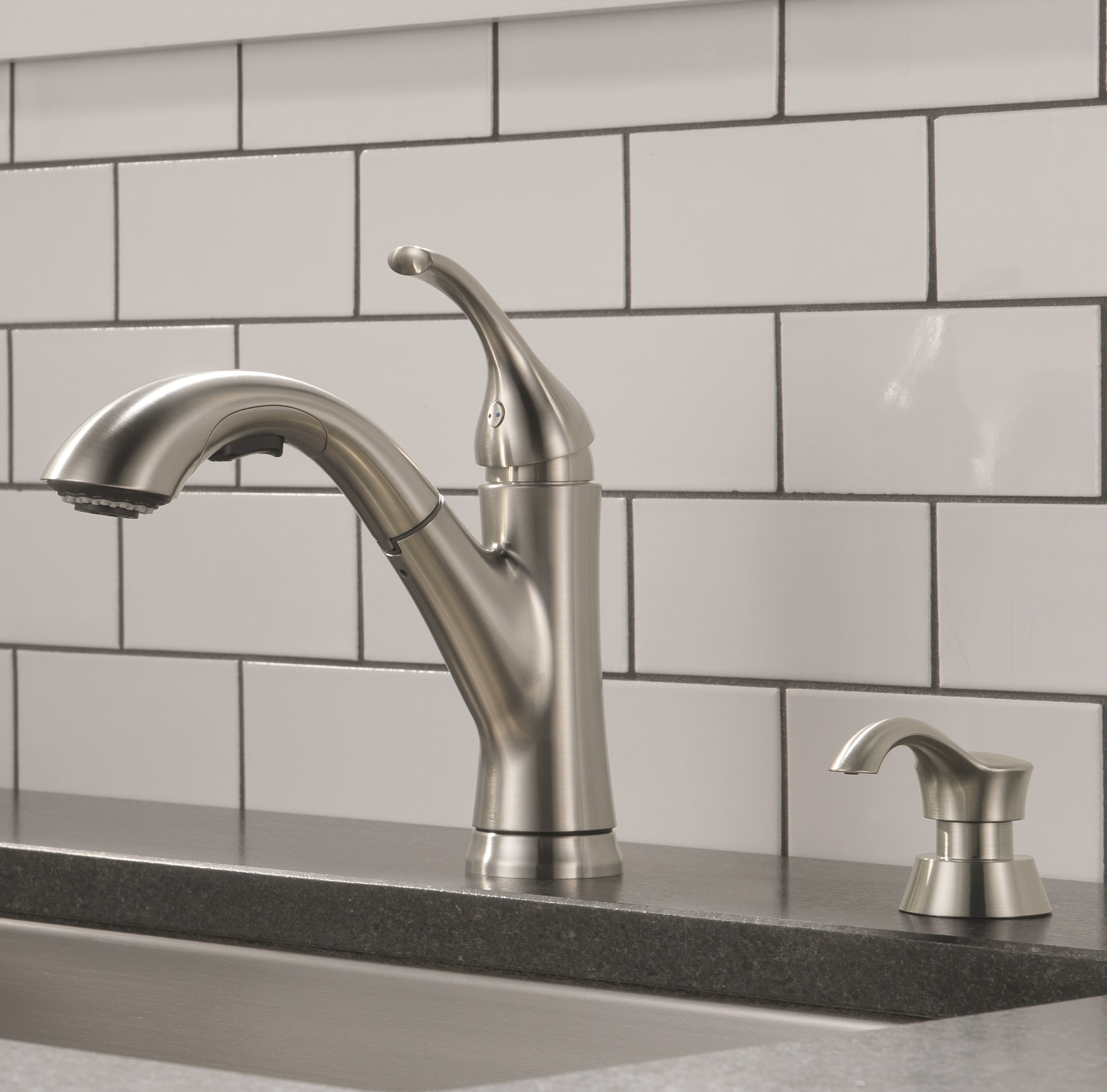 Delta Kessler Stainless 1-Handle Deck-Mount Pull-Out Kitchen Faucet wi ...