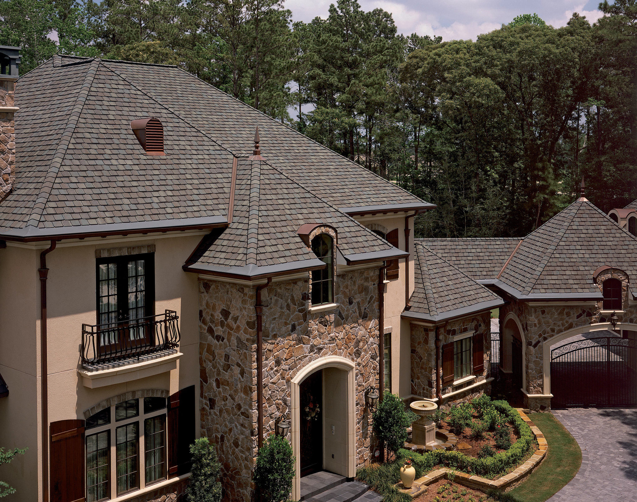 CertainTeed Grand Manor Designer Asphalt Shingles – Brownstone (5 Bund ...