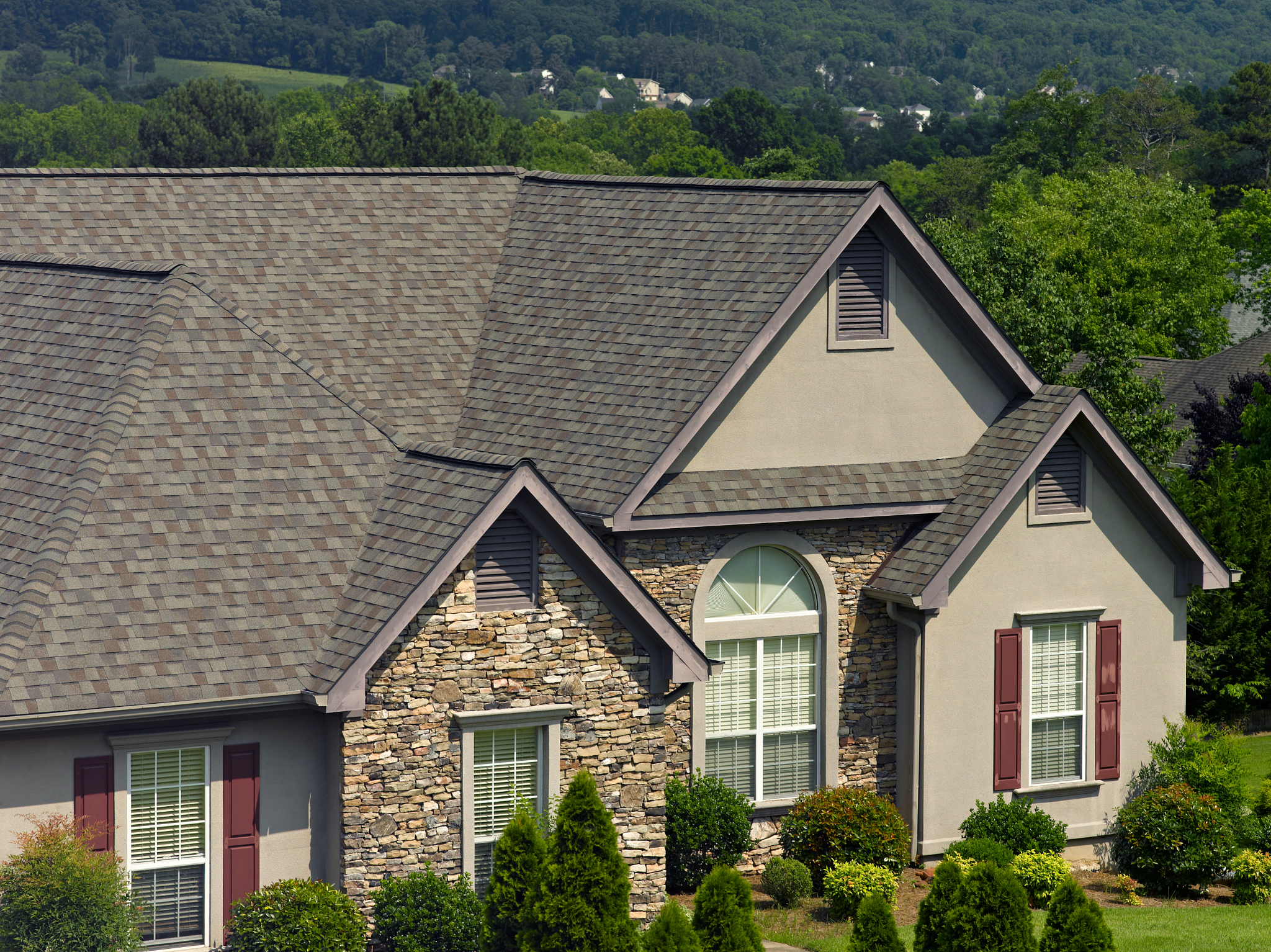 CertainTeed Landmark Resawn Shake Architectural Asphalt Shingles - Bun ...