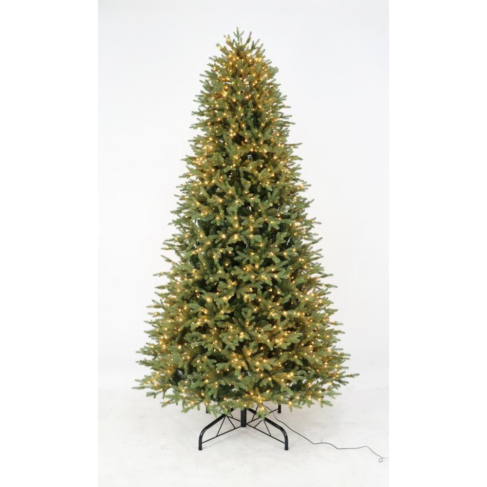 9 ft Jackson Noble Fir Pre-Lit LED Artificial Christmas Tree with 1500 ...